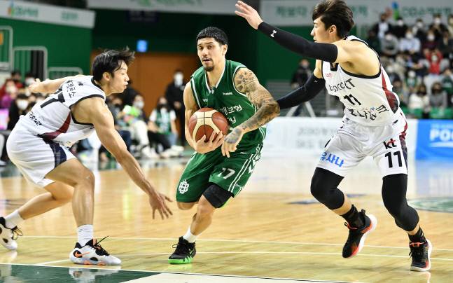 DB-KT 맞대결, 뜨거워진 7위 결정전?