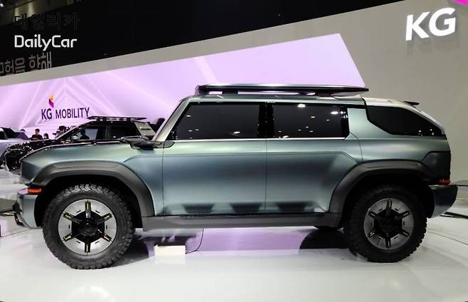 이강 디자이너가 전하는..KG모빌리티 전기 SUV 콘셉트카 F100의 특징은?