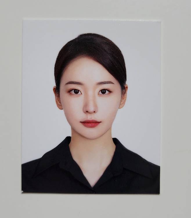 역대급 여권사진으로 자연미인 인증한 연예인 키노라이츠