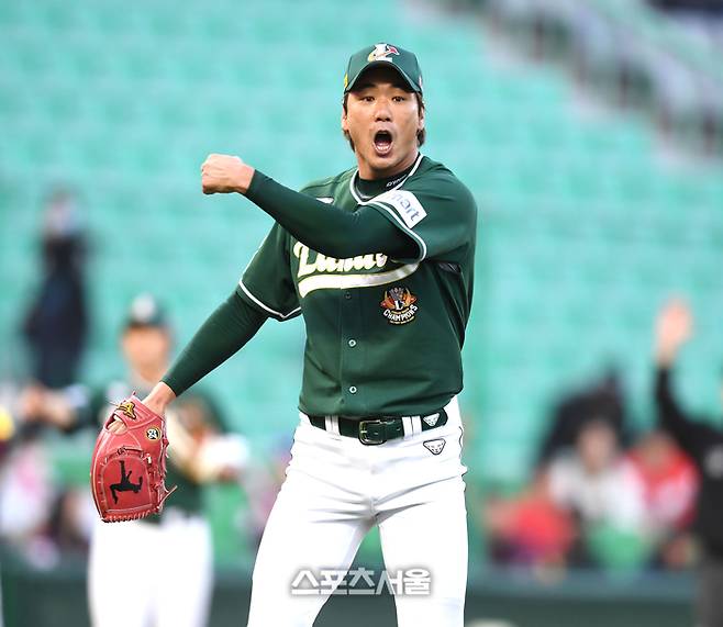 포토 김광현 아웃이잖아요