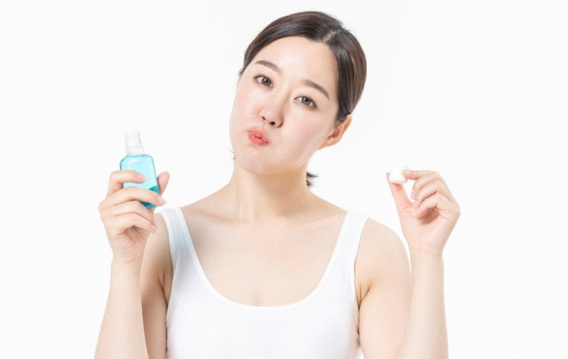 구강청결제로 가글 후 ‘물로 입 헹궈야 할까