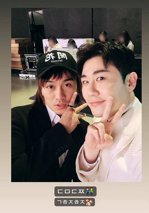 Young Tak and Reina Tanaka Reveal Warm Two-Shot