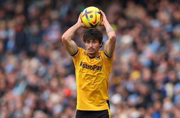 [EPL zip] '황희찬 79분' 울버햄튼, 팰리스에 2-0 승리