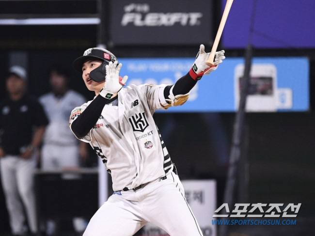 타율 0.429, 출루율 0.636, 장타율 0.571. 퓨처스리그 폭격중인 내야 구원자. 다음주 복귀각[SC 퓨처스]