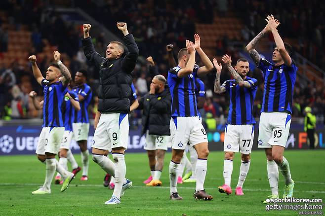 [UCL 4강] 인터밀란 기선제압, AC밀란과 1차전 2-0 승… 결승 진출 가능성 UP