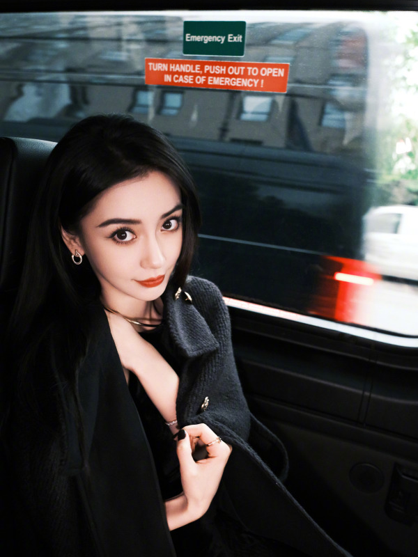 안젤라베이비 블랙핑크 콘서트 관람→中 누리꾼 블랙리스트 올라