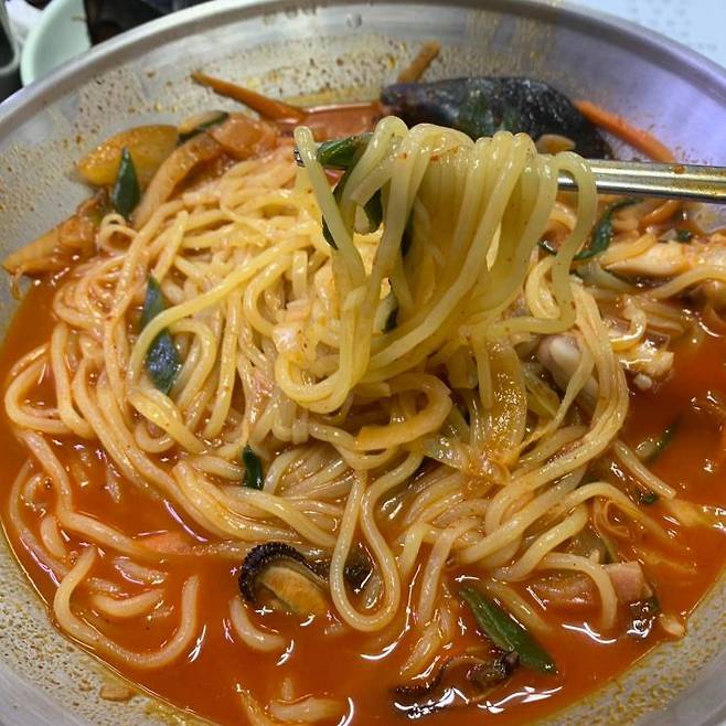 짜장면과는 다른 맛 중깐 맛집 3 에스콰이어 코리아