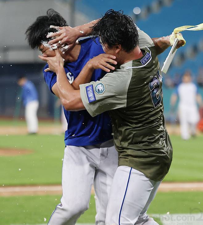 구자욱 없지만 집중력 있었다 오승환 한미일 500세이브 삼성 와이드너 무너뜨리며 Nc 4연승 저지 대구리뷰