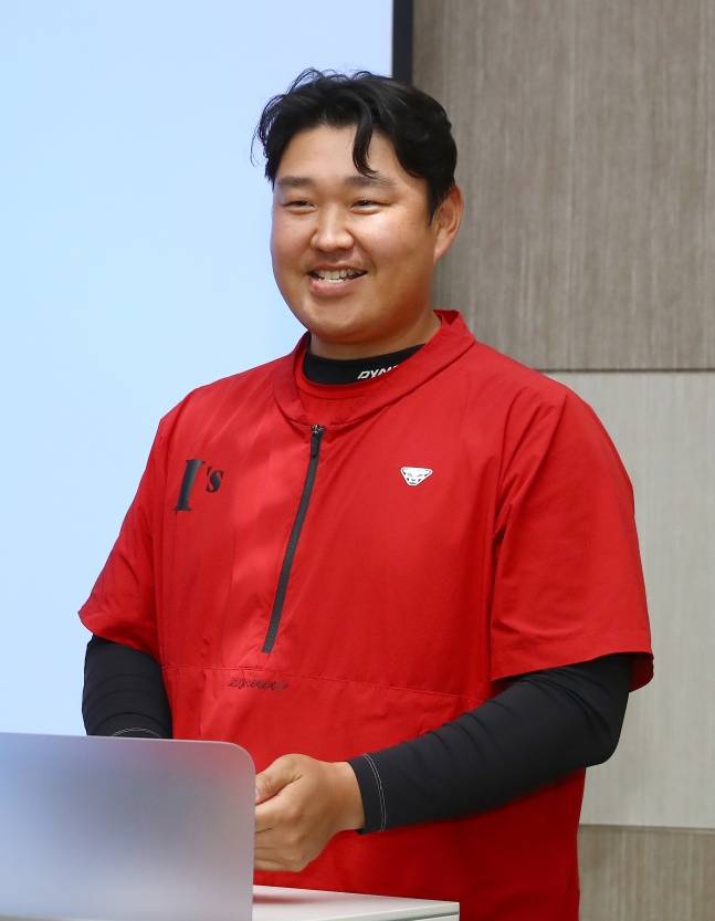 56일 만에 135㎞→149㎞ 쾅! SSG 퓨처스에선 대체 무슨 일이... 유망주들이 달라지기 시작했다 [★강화 현장]