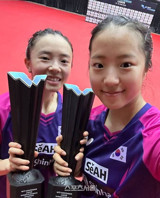 신유빈, 폭풍성장 ‘중국 신예들 쯤이야’...단·복식 우승 [WTT 컨덴더 라고스]