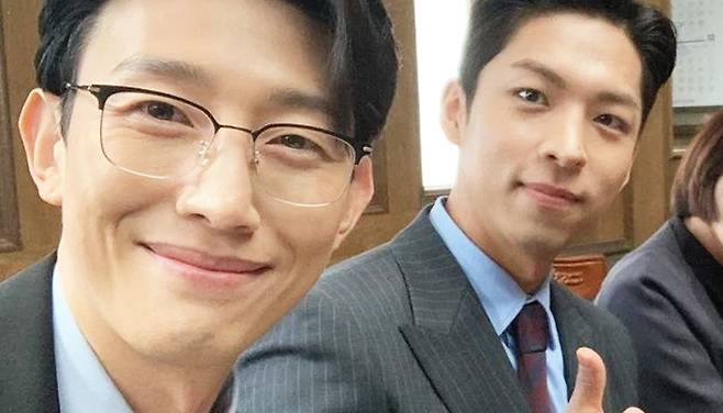 권모술수에서 국민 사위 된다는 남자 배우의 차기작 뉴스에이드