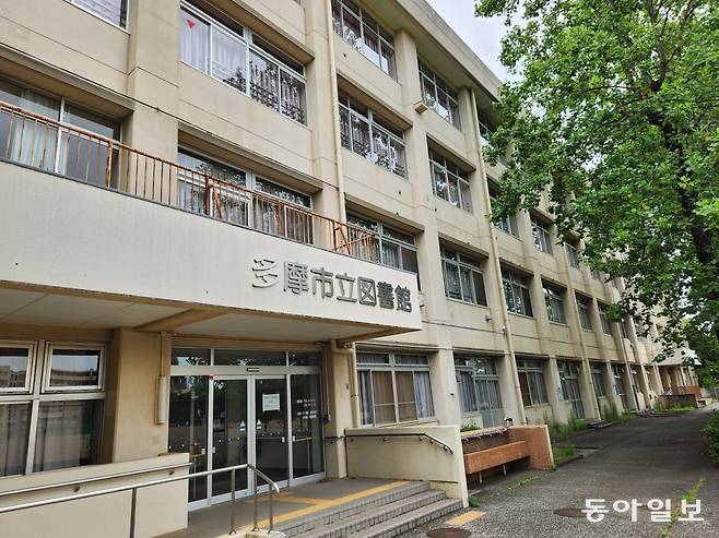 떠들어도 Ok” 문턱 낮춘 日도서관 낡은 도시 살린다