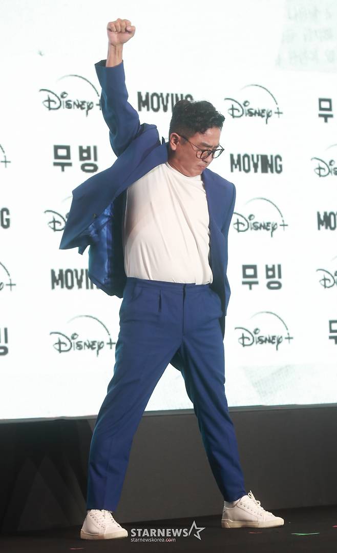 류승룡 무빙 믿고 보세요 ★포토