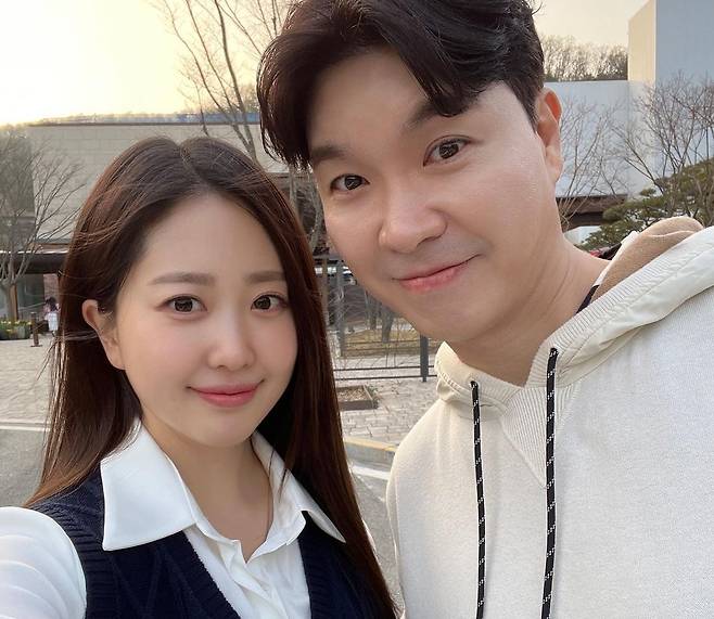 Park Soo-hong and Kim Da-ye, author of " My Little Old Boy " called ...