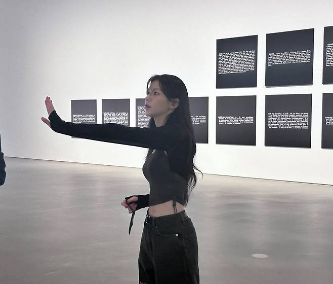 앞머리 자르고 더 어려진 무빙 고윤정 근황 스타일링 헤어핏
