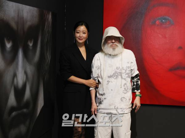 예술 열정 진심이더라”김희선 아트 디렉터로 변신한 이유 종합