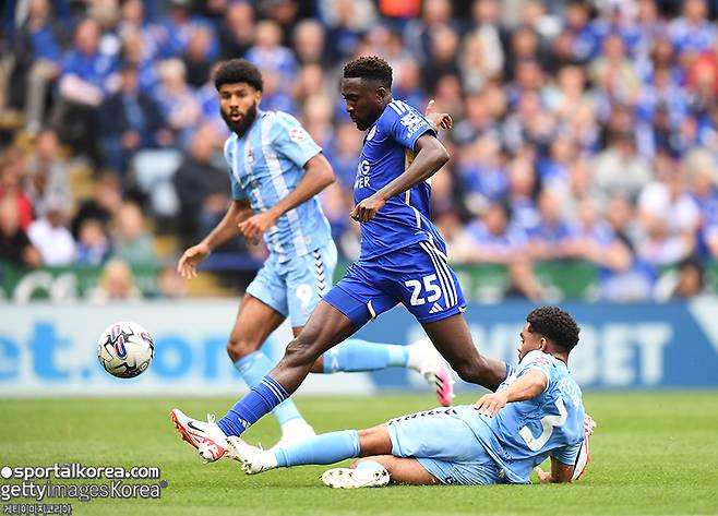 Epl 태클왕 ‘0원 영입 계획바르사 부스케츠 후계자로 낙점