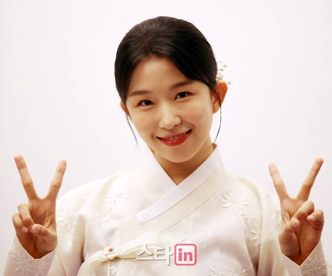 윤가이 회사 없이 연기 시작판 키워서 다가가고 싶었죠 한복인터뷰 ②