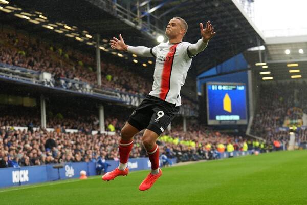 [EPL zip] 루턴, 에버턴 2-1으로 잡고 역사적인 승격 첫 승