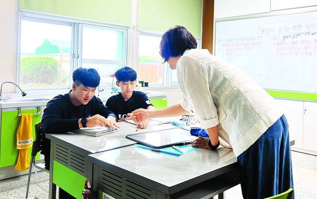 출장 수업에 학생 쟁탈전도 악전고투하는 ‘한계 학교들