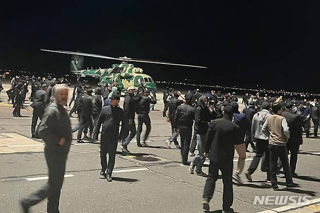 러시아 우크라가 공항 反이스라엘 폭력 시위 조장 이 팔 전쟁