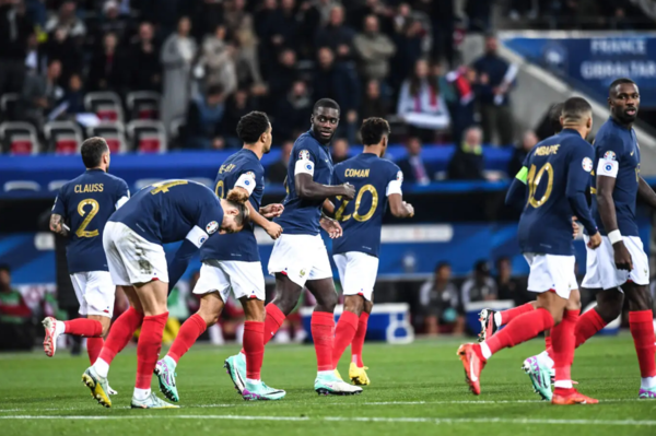Psg 비상 프랑스 최연소 데뷔전데뷔골 이강인 동료득점 직후 곧바로 부상 교체→올해 결장