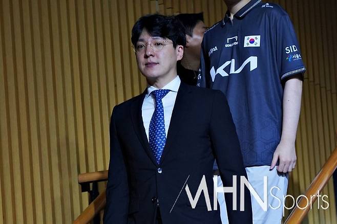 오피셜 꼬마 김정균 감독 T1으로