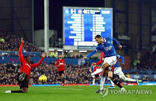 루니 그 이상 가르나초 바이시클킥 환상골맨유 에버턴 3 0 완파6위 사수