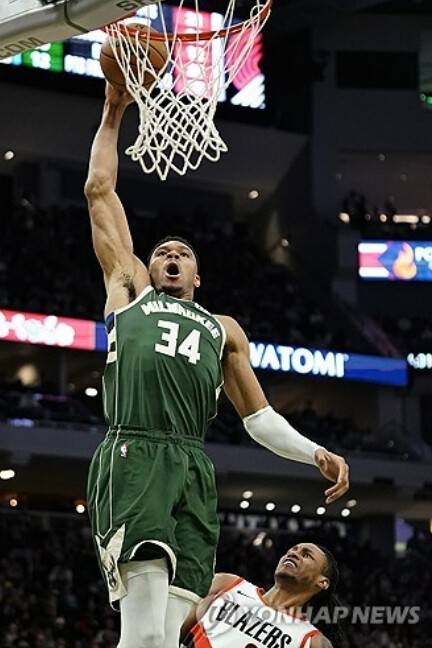 Nba ‘146점·3점슛 23개 폭격 밀워키 인 시즌 토너먼트 4강 진출