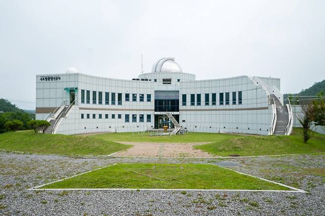 겨울에만 할 수 있는 특이한 경험 겨울 여행으로 떠나기 좋은 별 구경 여행지 여행탐구