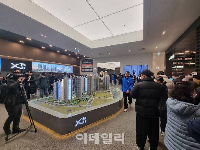 25평 10억원대 청계 리버뷰 자이8년만에 대단지 기다렸어요