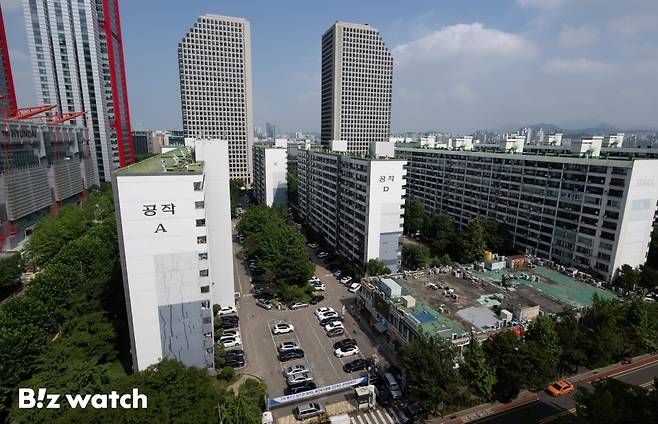 여의도를 금융도시로아파트지구→지구단위계획구역 전환