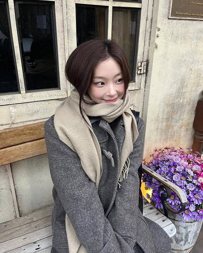 강남순 최희진 겨울 분위기 물씬 롱코트코디 라이프업