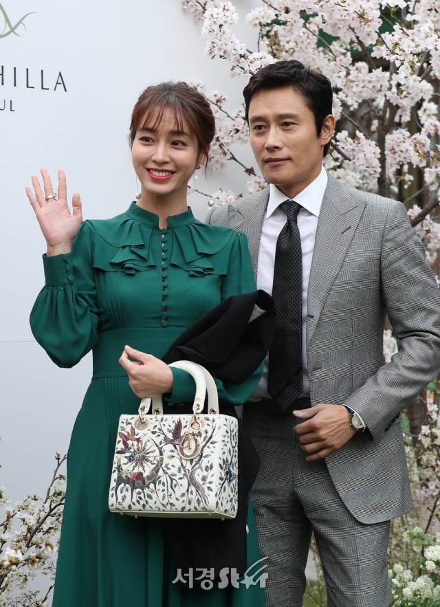 이민정♥이병헌 둘째 딸 품에 안았다···산모·아이 건강 공식