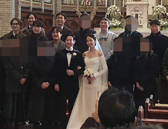 오랜 기간 열애하더니 드디어 결혼♥한 커플본식현장속 웨딩드레스 어썸클