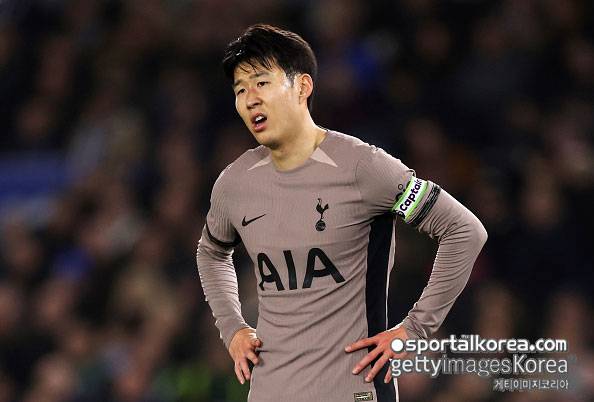 [EPL 19R 리뷰] '손흥민 어시스트' 토트넘, 브라이튼에 2-4 쓰라린 패배...리그 4연승 실패