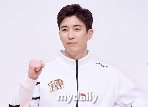 사랑해 강경준 불륜의혹 A씨와 나눈 메시지 공개…소속사는 무응답 [md이슈]