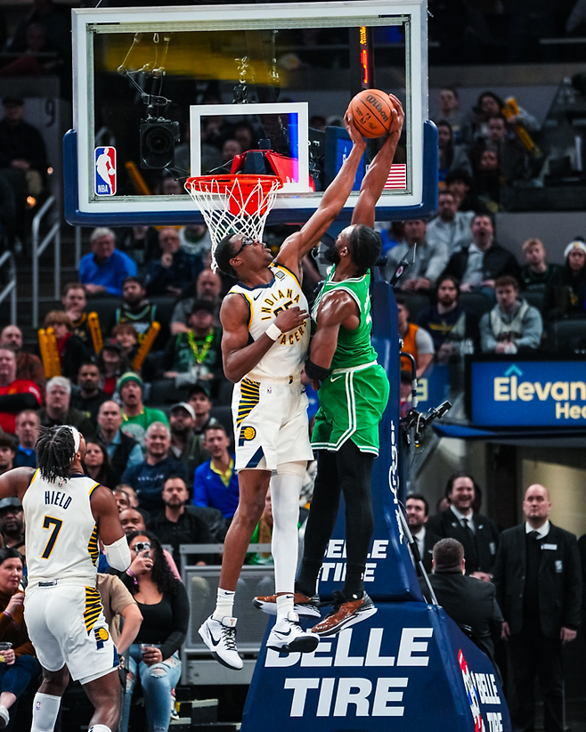 할리버튼 부상에도인디애나 전체 1위 보스턴 격파 Nba