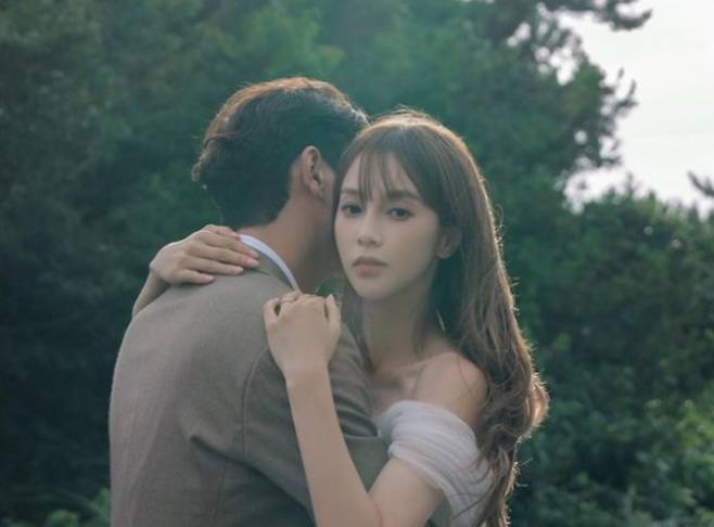 새해부터 깜짝 임신 소식 전한 여자 연예인 키노라이츠
