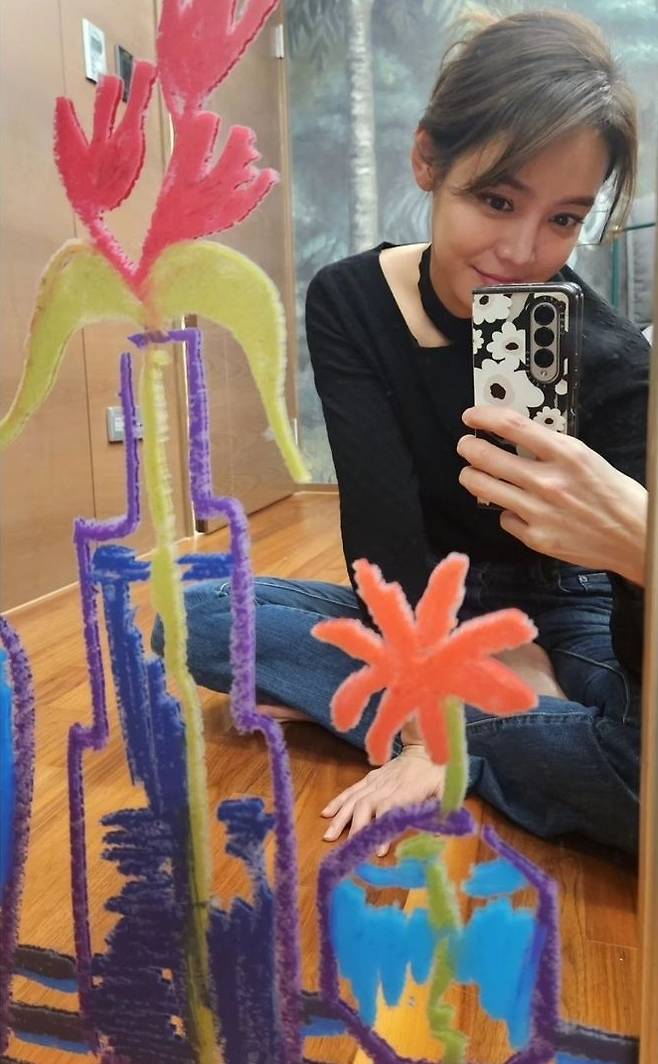 안현모 꾸미지 않아도 청순한 비주얼 티셔츠 청바지 캐주얼룩 스타와 패션