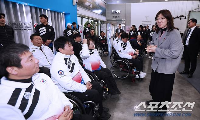 파리패럴림픽 파이팅 장미란 문체부 차관장애인국대 훈련개시식 참석태권도 주정훈x배드민턴 권현아 선수선서