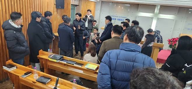 9월까지 만이라도” 울고 불며 애원한 학부모들 배재고 감독 거취는