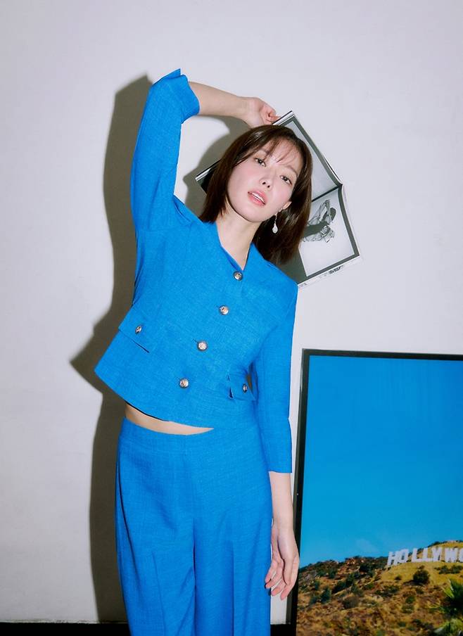 임수향 봄 뭐 입지 모던 로맨틱 슈트와 트위드 봄 오피스룩 패션엔
