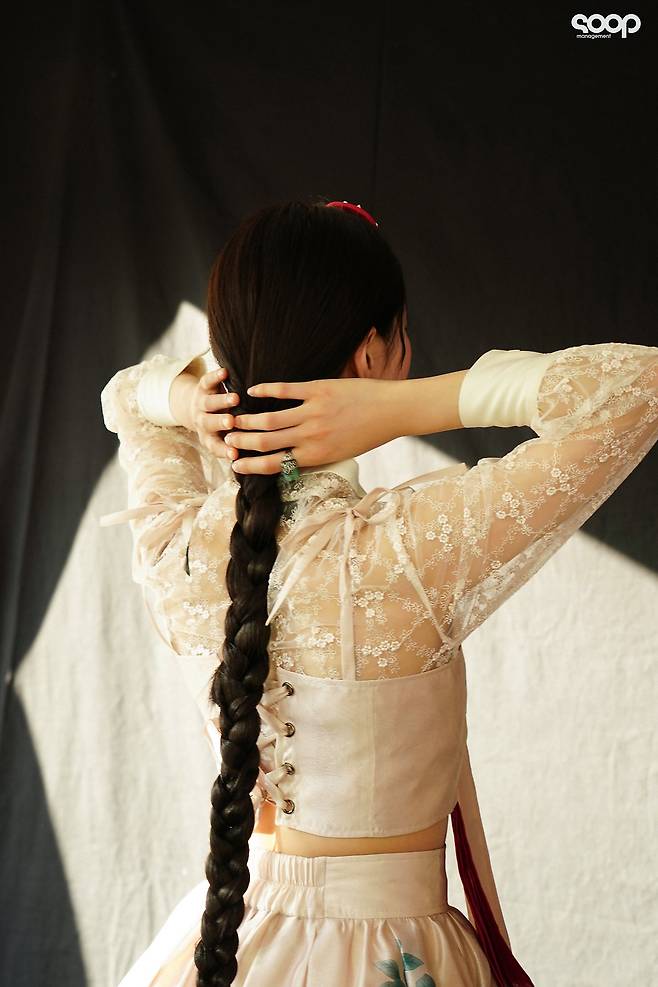 현재 너무 예뻐 난리난 여배우한복입고 예뻐 놀랍다숨멎한복자태 모음 어썸클