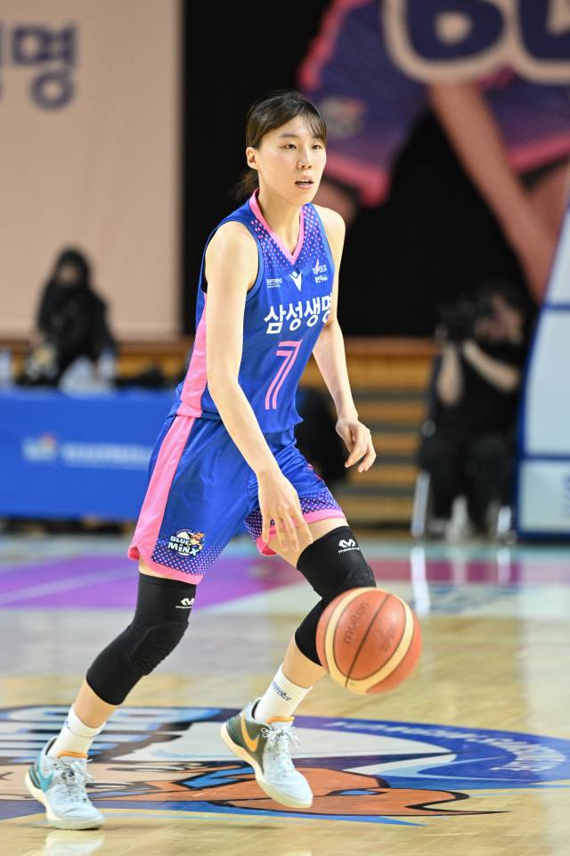 배혜윤 더블더블강유림 19득점 삼성생명 신한은행 제압
