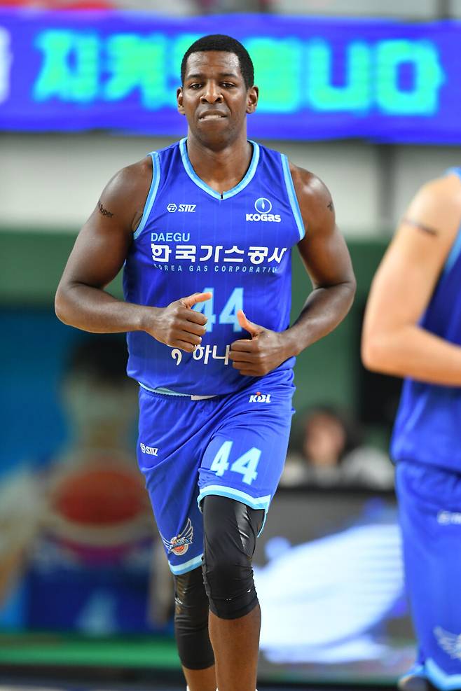 '이정현 제쳤다' 앤드류 니콜슨, KBL 4라운드 MVP 선정…평균 29.6점 활약