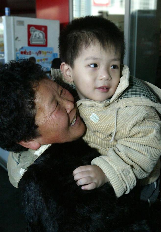 빛바랜 사진 속 그 시절 설날‘즐거움만은 그대로 만리재사진첩