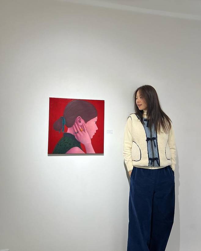 조윤희 조각 같은 미모 우아한 분위기 자랑한 재킷 조거 팬츠룩 스타와 패션