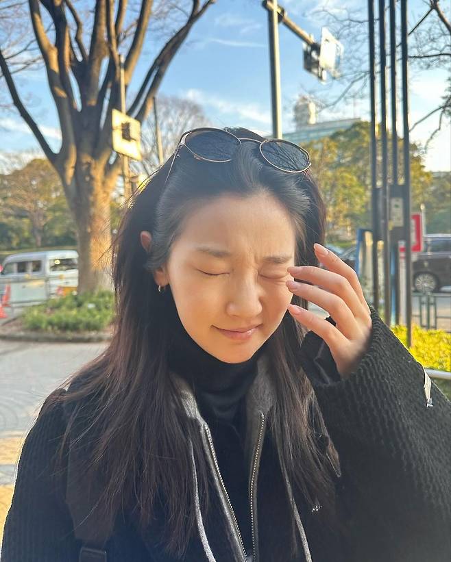 박소담 일본 여행에서 다양한 스타일링 공개 가디건룩 캐주얼룩 라이프 뉴세이