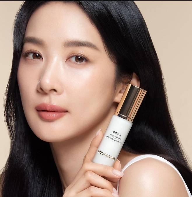 이청아 쿨톤and웜톤 넘나드는 가을 여신 매트 Vs 글로우 립 메이크업 뷰티는 내운명
